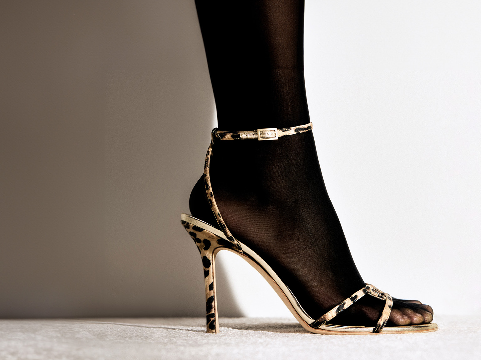 Jimmy Choo dévoile sa collection “The Archive: 1997-2001” - Mixte Magazine