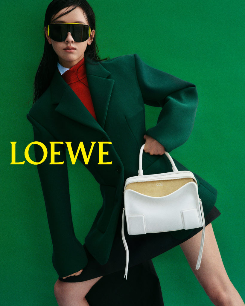 Loewe dévoile sa campagne SS26, la première du duo Jack McCollough et ...